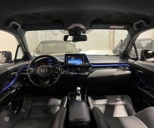 Pelēks Toyota C-HR 2017 Klaipėda, ar dzinēja tilpumu 1.80 L un nobraukumu 238 tūkst. km par 14999 €, foto 24 vietnē AUTOMOTO.COM.LV