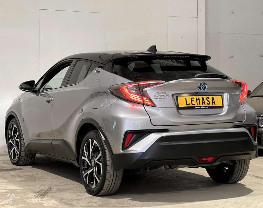 Pelēks Toyota C-HR 2017 Klaipėda, ar dzinēja tilpumu 1.80 L un nobraukumu 238 tūkst. km par 14999 €, foto 27 vietnē AUTOMOTO.COM.LV