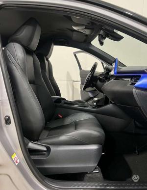 Pelēks Toyota C-HR 2017 Klaipėda, ar dzinēja tilpumu 1.80 L un nobraukumu 238 tūkst. km par 14999 €, foto 28 vietnē AUTOMOTO.COM.LV