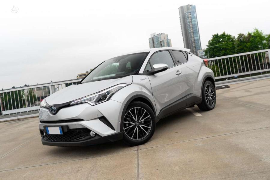 Серый Тойота C-HR 2017 в Вильнюс, объемом двигателя 1.80 л и пробегом 56 тыс. км за 17900 €, фото 1 на AUTOMOTO.COM.LV