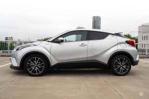 Серый Тойота C-HR 2017 в Вильнюс, объемом двигателя 1.80 л и пробегом 56 тыс. км за 17900 €, фото 8 на AUTOMOTO.COM.LV