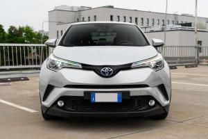 Серый Тойота C-HR 2017 в Вильнюс, объемом двигателя 1.80 л и пробегом 56 тыс. км за 17900 €, фото 9 на AUTOMOTO.COM.LV