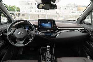 Серый Тойота C-HR 2017 в Вильнюс, объемом двигателя 1.80 л и пробегом 56 тыс. км за 17900 €, фото 19 на AUTOMOTO.COM.LV