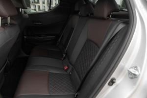 Серый Тойота C-HR 2017 в Вильнюс, объемом двигателя 1.80 л и пробегом 56 тыс. км за 17900 €, фото 21 на AUTOMOTO.COM.LV
