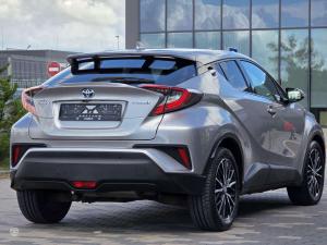 Серый Тойота C-HR 2017 в Шяуляй, объемом двигателя 1.80 л и пробегом 153 тыс. км за 16600 €, фото 13 на AUTOMOTO.COM.LV