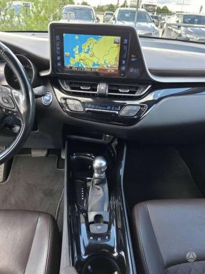 Серый Тойота C-HR 2017 в Шяуляй, объемом двигателя 1.80 л и пробегом 153 тыс. км за 16600 €, фото 22 на AUTOMOTO.COM.LV