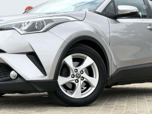 Серый Тойота C-HR 2017 в Таураге, объемом двигателя 1.80 л и пробегом 269 тыс. км за 11400 €, фото 10 на AUTOMOTO.COM.LV