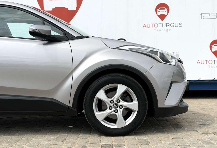 Серый Тойота C-HR 2017 в Таураге, объемом двигателя 1.80 л и пробегом 269 тыс. км за 11400 €, фото 16 на AUTOMOTO.COM.LV