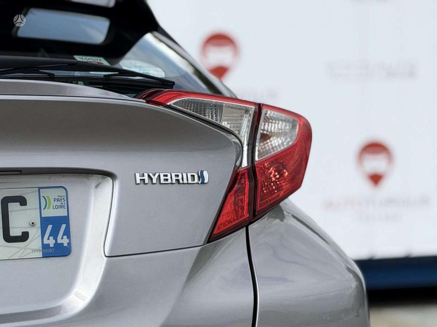 Серый Тойота C-HR 2017 в Таураге, объемом двигателя 1.80 л и пробегом 269 тыс. км за 11400 €, фото 28 на AUTOMOTO.COM.LV
