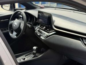 Серый Тойота C-HR 2017 в Таураге, объемом двигателя 1.80 л и пробегом 269 тыс. км за 11400 €, фото 38 на AUTOMOTO.COM.LV