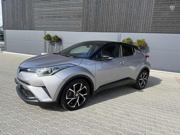 Grey Toyota C-HR 2017 in Siauliai, with an engine capacity of 1.80 L and mileage of 250 thousand km for 12700 €, photo 1 on AUTOMOTO.COM.LV