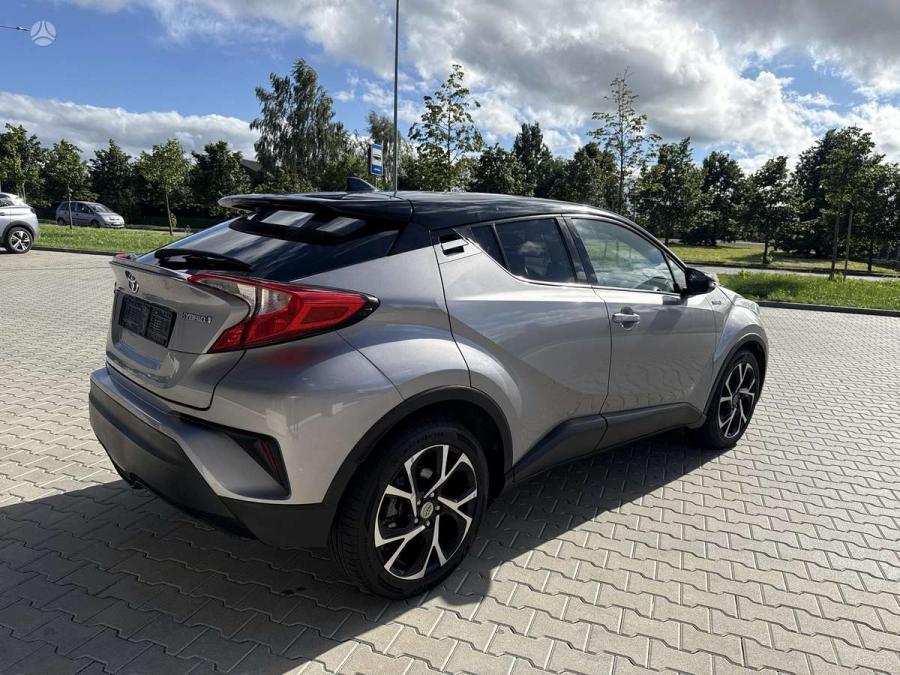 Pelēks Toyota C-HR 2017 Šauļi, ar dzinēja tilpumu 1.80 L un nobraukumu 250 tūkst. km par 12700 €, foto 6 vietnē AUTOMOTO.COM.LV