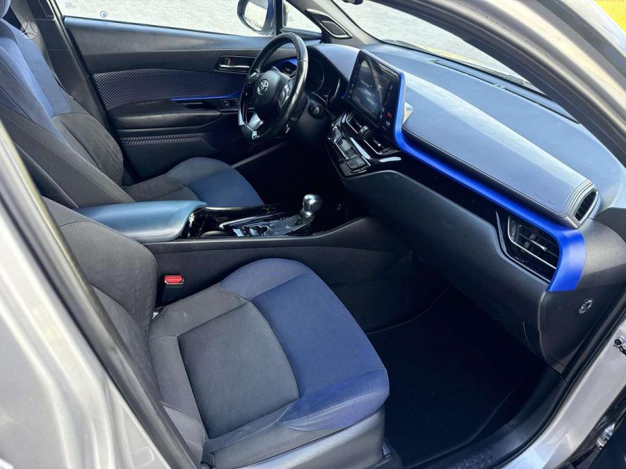 Pelēks Toyota C-HR 2017 Šauļi, ar dzinēja tilpumu 1.80 L un nobraukumu 250 tūkst. km par 12700 €, foto 10 vietnē AUTOMOTO.COM.LV
