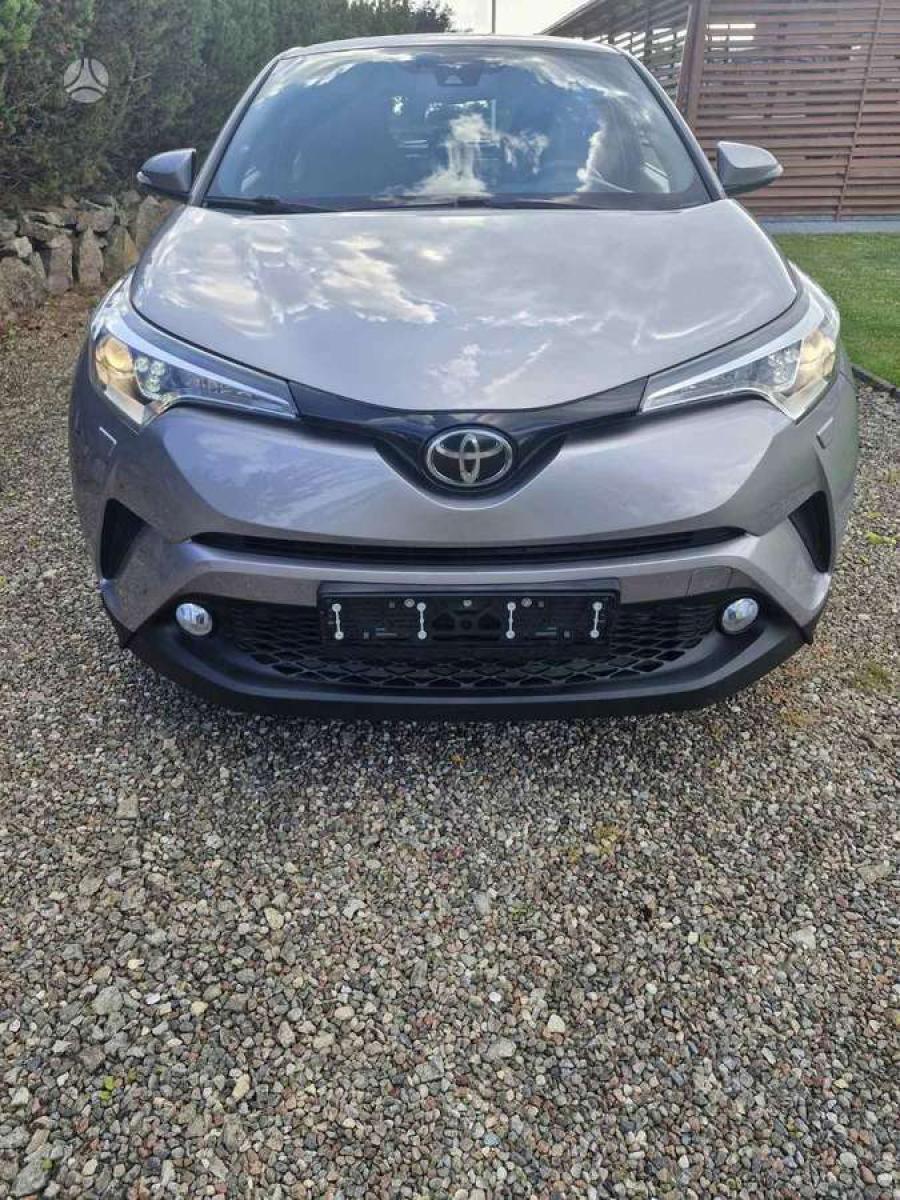 Серый Тойота C-HR 2017 в Алитус, объемом двигателя 1.20 л и пробегом 118 тыс. км за 13250 €, фото 3 на AUTOMOTO.COM.LV