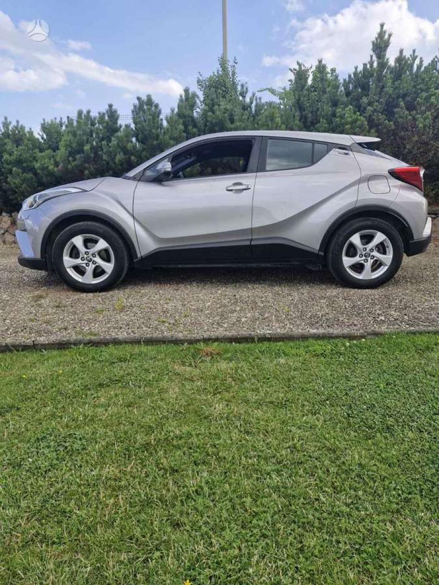Серый Тойота C-HR 2017 в Алитус, объемом двигателя 1.20 л и пробегом 118 тыс. км за 13250 €, фото 7 на AUTOMOTO.COM.LV