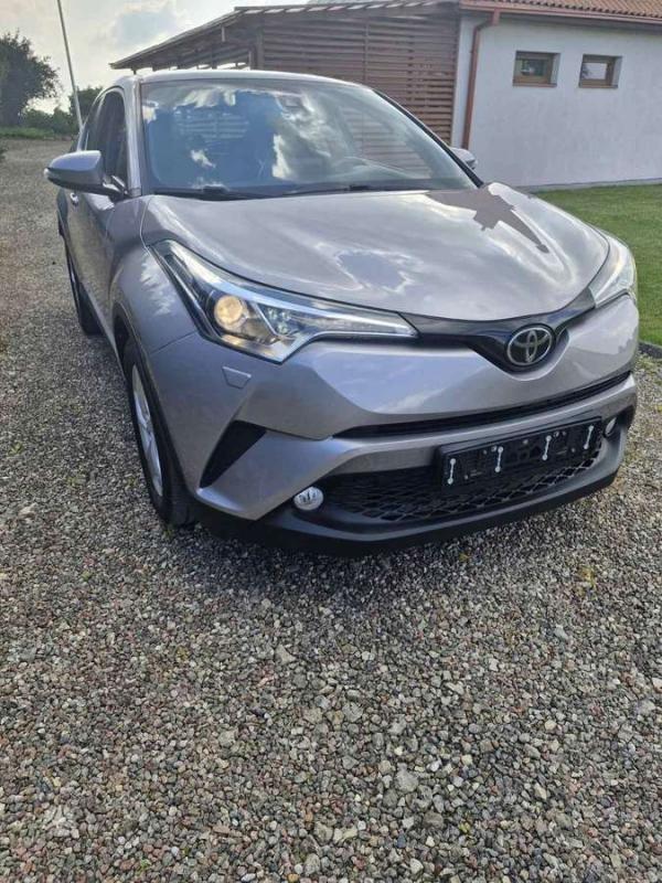 Grey Toyota C-HR 2017 in Alytus, with an engine capacity of 1.20 L and mileage of 118 thousand km for 13250 €, photo 7 on AUTOMOTO.COM.LV