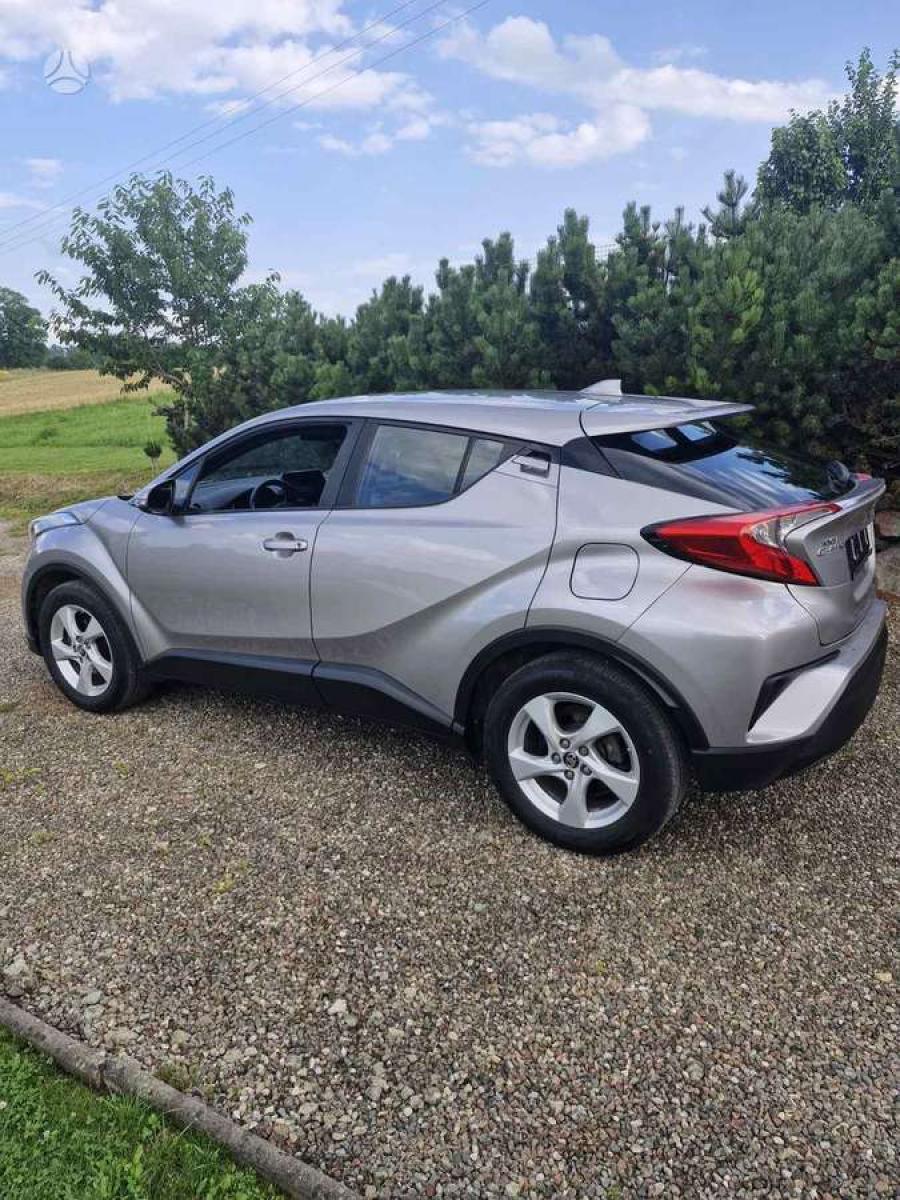 Серый Тойота C-HR 2017 в Алитус, объемом двигателя 1.20 л и пробегом 118 тыс. км за 13250 €, фото 10 на AUTOMOTO.COM.LV