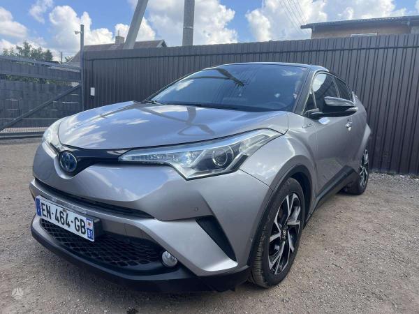 Pelēks Toyota C-HR 2017 Kauņa, ar dzinēja tilpumu 1.80 L un nobraukumu 157 tūkst. km par 8999 €, foto 3 vietnē AUTOMOTO.COM.LV