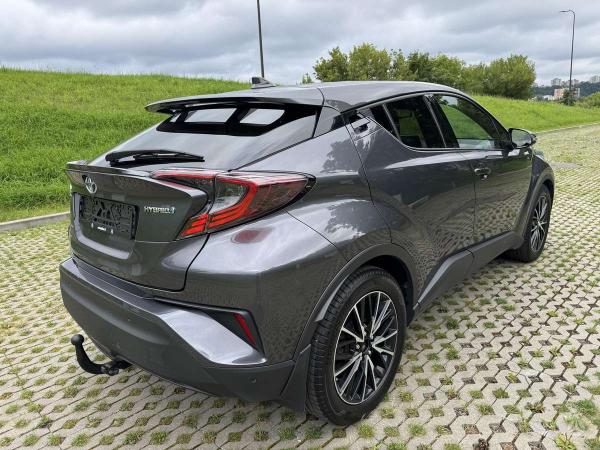 Pelēks Toyota C-HR 2017 Kauņa, ar dzinēja tilpumu 1.80 L un nobraukumu 149 tūkst. km par 16950 €, foto 6 vietnē AUTOMOTO.COM.LV