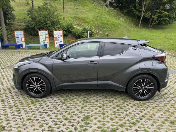 Pelēks Toyota C-HR 2017 Kauņa, ar dzinēja tilpumu 1.80 L un nobraukumu 149 tūkst. km par 16950 €, foto 9 vietnē AUTOMOTO.COM.LV