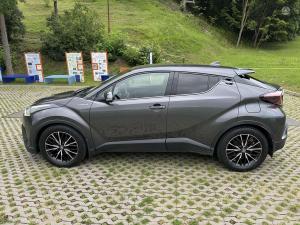 Серый Тойота C-HR 2017 в Каунас, объемом двигателя 1.80 л и пробегом 149 тыс. км за 16950 €, фото 10 на AUTOMOTO.COM.LV