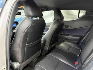 Pelēks Toyota C-HR 2017 Kauņa, ar dzinēja tilpumu 1.80 L un nobraukumu 164 tūkst. km par 17700 €, foto 8 vietnē AUTOMOTO.COM.LV