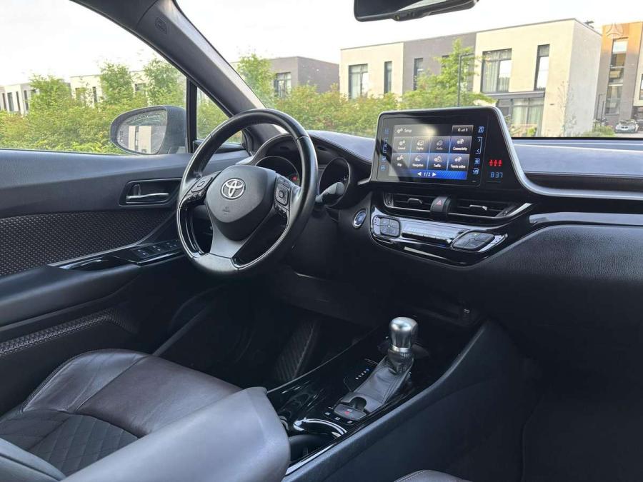 Pelēks Toyota C-HR 2017 Viļņa, ar dzinēja tilpumu 1.80 L un nobraukumu 113 tūkst. km par 12150 €, foto 11 vietnē AUTOMOTO.COM.LV
