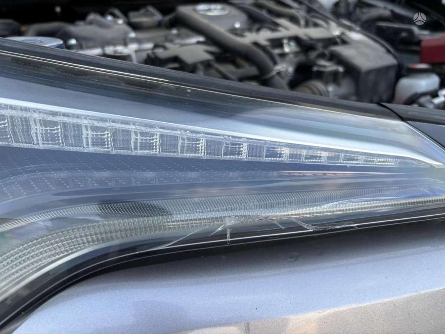 Pelēks Toyota C-HR 2017 Viļņa, ar dzinēja tilpumu 1.80 L un nobraukumu 113 tūkst. km par 12150 €, foto 22 vietnē AUTOMOTO.COM.LV