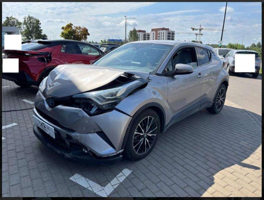 Pelēks Toyota C-HR 2017 Viļņa, ar dzinēja tilpumu 1.80 L un nobraukumu 113 tūkst. km par 12150 €, foto 25 vietnē AUTOMOTO.COM.LV