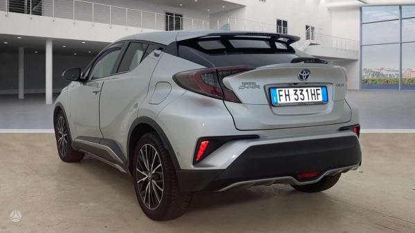 Серый Тойота C-HR 2017 в Каунас, объемом двигателя 1.80 л и пробегом 163 тыс. км за 15750 €, фото 4 на AUTOMOTO.COM.LV
