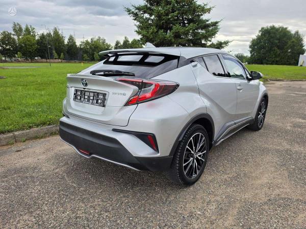 Pelēks Toyota C-HR 2017 Kauņa, ar dzinēja tilpumu 1.80 L un nobraukumu 163 tūkst. km par 15750 €, foto 5 vietnē AUTOMOTO.COM.LV
