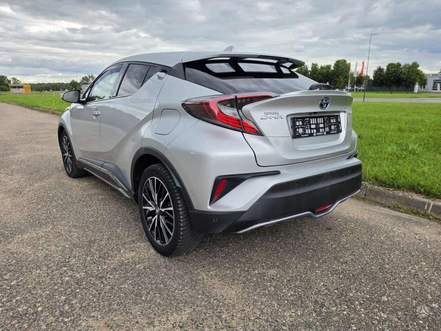 Серый Тойота C-HR 2017 в Каунас, объемом двигателя 1.80 л и пробегом 163 тыс. км за 15750 €, фото 8 на AUTOMOTO.COM.LV