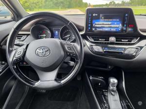Серый Тойота C-HR 2017 в Каунас, объемом двигателя 1.80 л и пробегом 163 тыс. км за 15750 €, фото 16 на AUTOMOTO.COM.LV