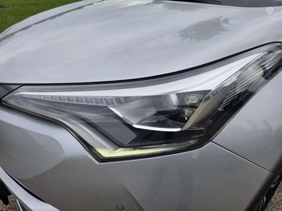Серый Тойота C-HR 2017 в Каунас, объемом двигателя 1.80 л и пробегом 163 тыс. км за 15750 €, фото 25 на AUTOMOTO.COM.LV