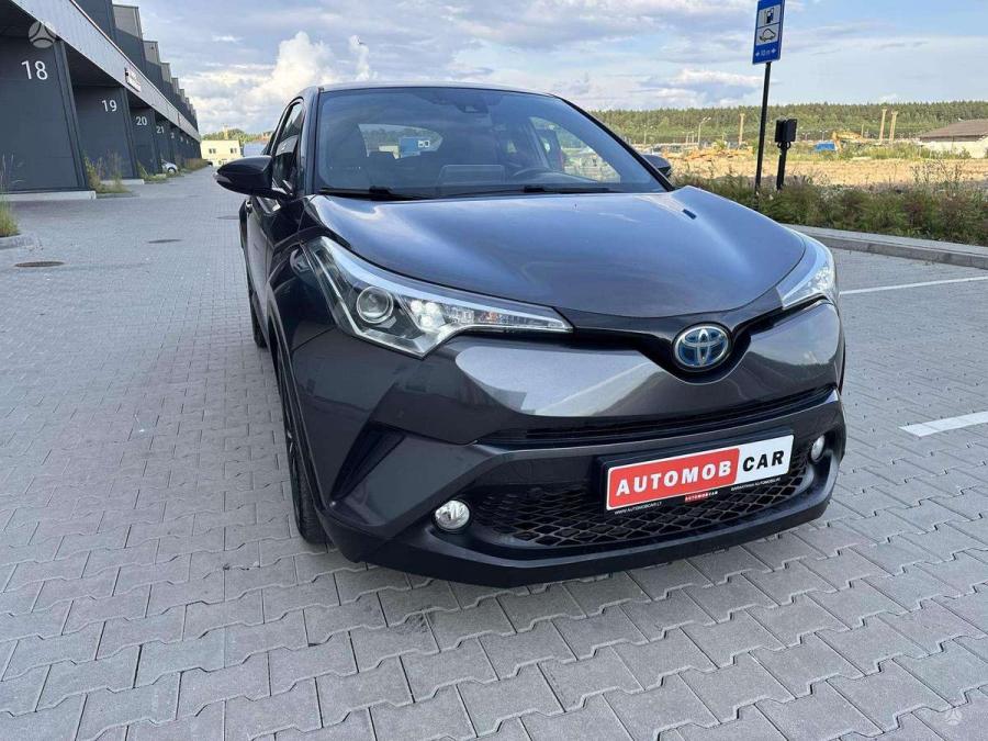 Серый Тойота C-HR 2017 в Вильнюс, объемом двигателя 1.80 л и пробегом 169 тыс. км за 15950 €, фото 7 на AUTOMOTO.COM.LV