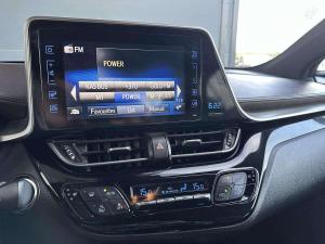 Серый Тойота C-HR 2017 в Вильнюс, объемом двигателя 1.80 л и пробегом 169 тыс. км за 15950 €, фото 30 на AUTOMOTO.COM.LV