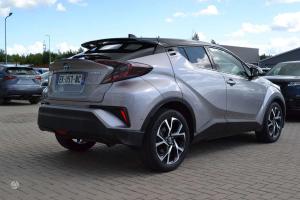 Серый Тойота C-HR 2017 в Вильнюс, объемом двигателя 1.80 л и пробегом 136 тыс. км за 17000 €, фото 9 на AUTOMOTO.COM.LV