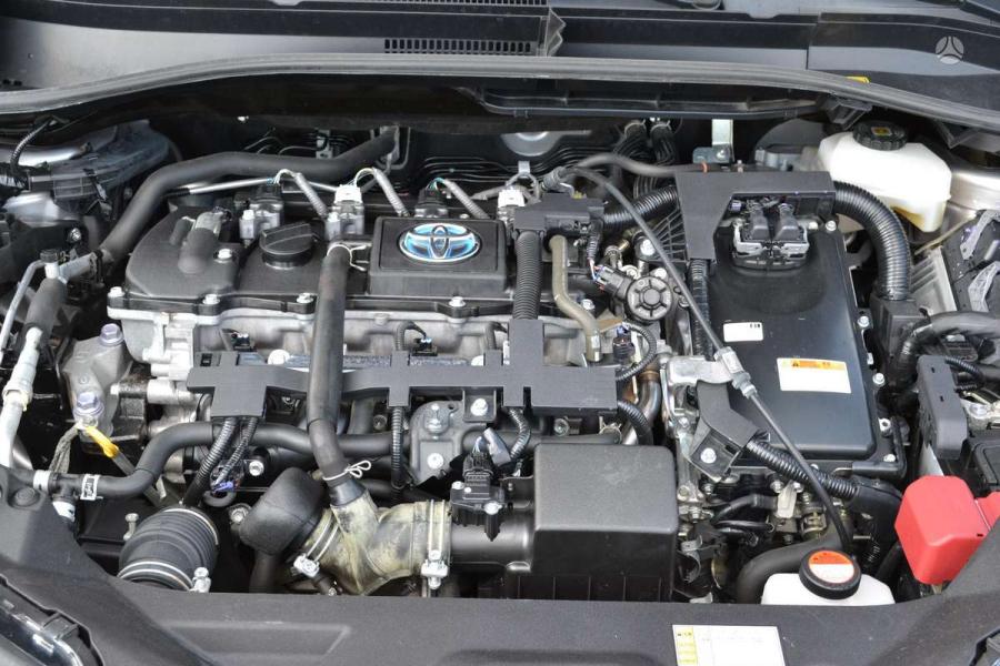Серый Тойота C-HR 2017 в Вильнюс, объемом двигателя 1.80 л и пробегом 136 тыс. км за 17000 €, фото 17 на AUTOMOTO.COM.LV