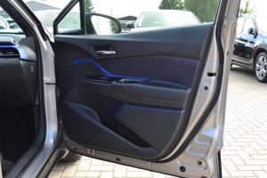 Серый Тойота C-HR 2017 в Вильнюс, объемом двигателя 1.80 л и пробегом 136 тыс. км за 17000 €, фото 35 на AUTOMOTO.COM.LV