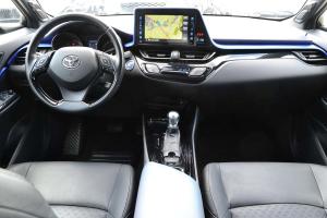 Серый Тойота C-HR 2017 в Вильнюс, объемом двигателя 1.80 л и пробегом 136 тыс. км за 17000 €, фото 40 на AUTOMOTO.COM.LV