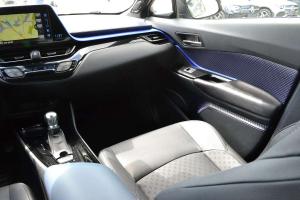 Серый Тойота C-HR 2017 в Вильнюс, объемом двигателя 1.80 л и пробегом 136 тыс. км за 17000 €, фото 41 на AUTOMOTO.COM.LV