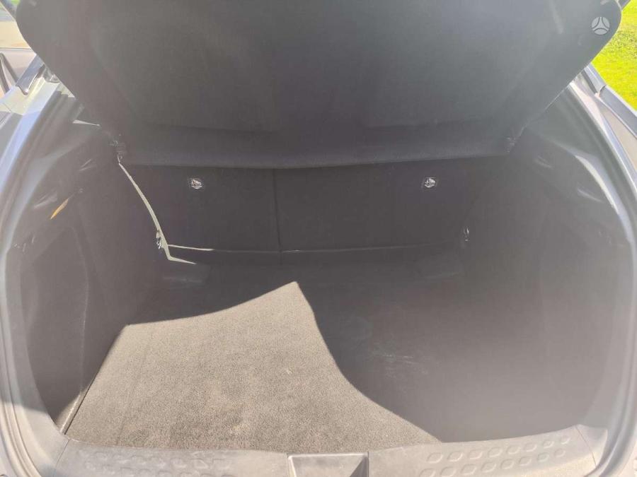 Grey Toyota C-HR 2017 in Kaunas, with an engine capacity of 1.80 L and mileage of 269 thousand km for 11650 €, photo 12 on AUTOMOTO.COM.LV