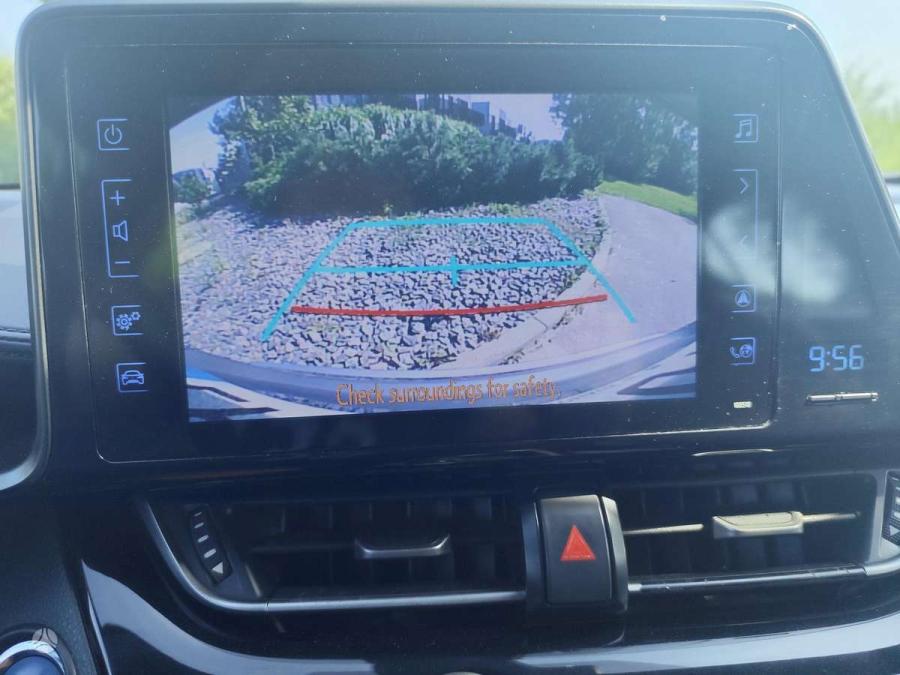 Grey Toyota C-HR 2017 in Kaunas, with an engine capacity of 1.80 L and mileage of 269 thousand km for 11650 €, photo 18 on AUTOMOTO.COM.LV