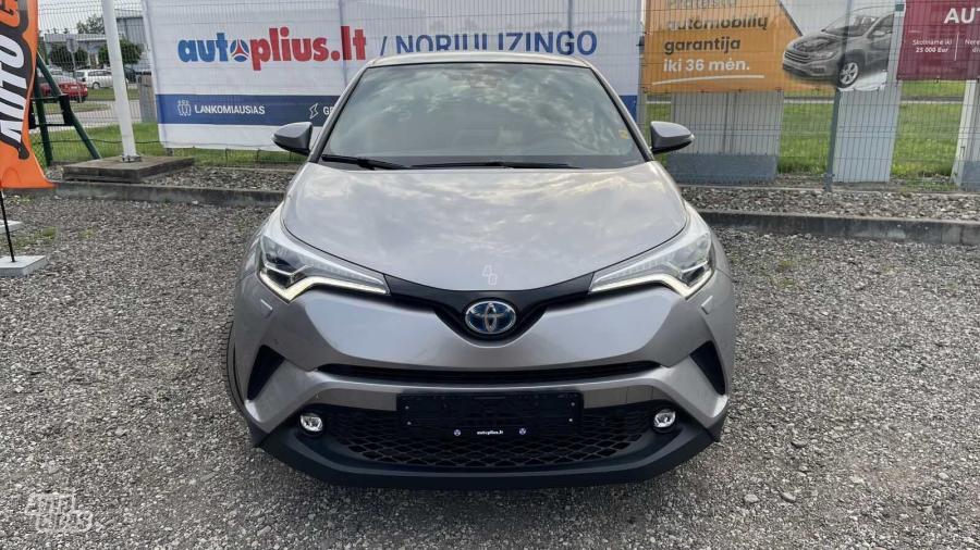Серый Тойота C-HR 2017 в Мариямполе, объемом двигателя 1.80 л и пробегом 242 тыс. км за 13900 €, фото 6 на AUTOMOTO.COM.LV