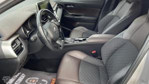 Серый Тойота C-HR 2017 в Мариямполе, объемом двигателя 1.80 л и пробегом 242 тыс. км за 13900 €, фото 11 на AUTOMOTO.COM.LV