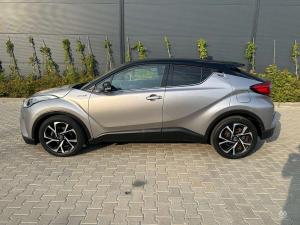 Grey Toyota C-HR 2017 in Vilnius, with an engine capacity of 1.80 L and mileage of 141 thousand km for 16450 €, photo 4 on AUTOMOTO.COM.LV