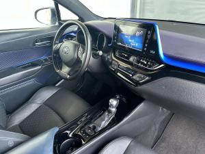 Grey Toyota C-HR 2017 in Vilnius, with an engine capacity of 1.80 L and mileage of 141 thousand km for 16450 €, photo 24 on AUTOMOTO.COM.LV