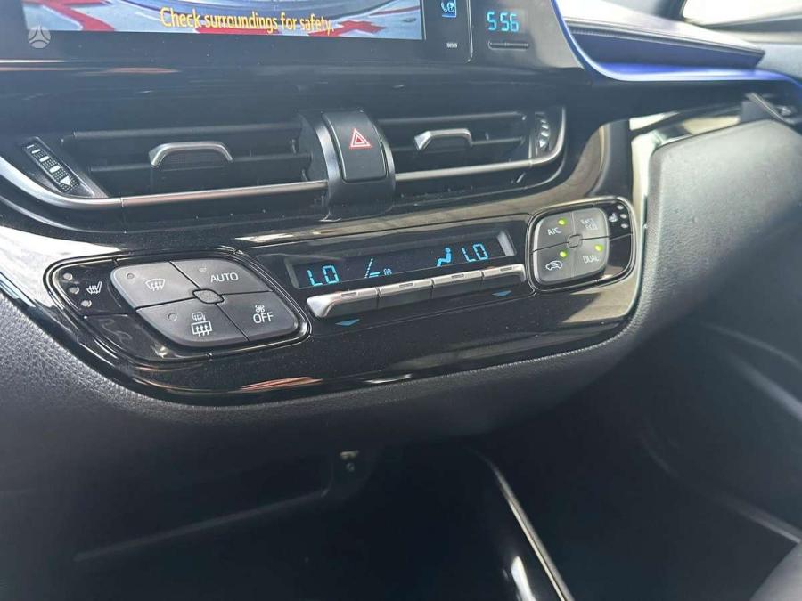 Grey Toyota C-HR 2017 in Vilnius, with an engine capacity of 1.80 L and mileage of 141 thousand km for 16450 €, photo 29 on AUTOMOTO.COM.LV