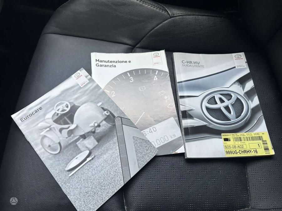 Grey Toyota C-HR 2017 in Vilnius, with an engine capacity of 1.80 L and mileage of 141 thousand km for 16450 €, photo 37 on AUTOMOTO.COM.LV