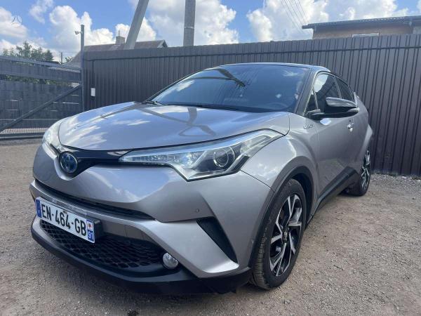 Pelēks Toyota C-HR 2017 Kauņa, ar dzinēja tilpumu 1.80 L un nobraukumu 157 tūkst. km par 8500 €, foto 2 vietnē AUTOMOTO.COM.LV